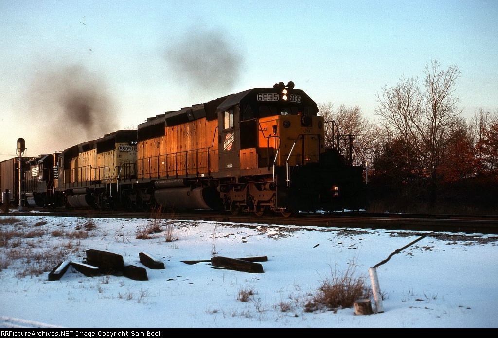 CNW 6835, 5509, and NS 5004